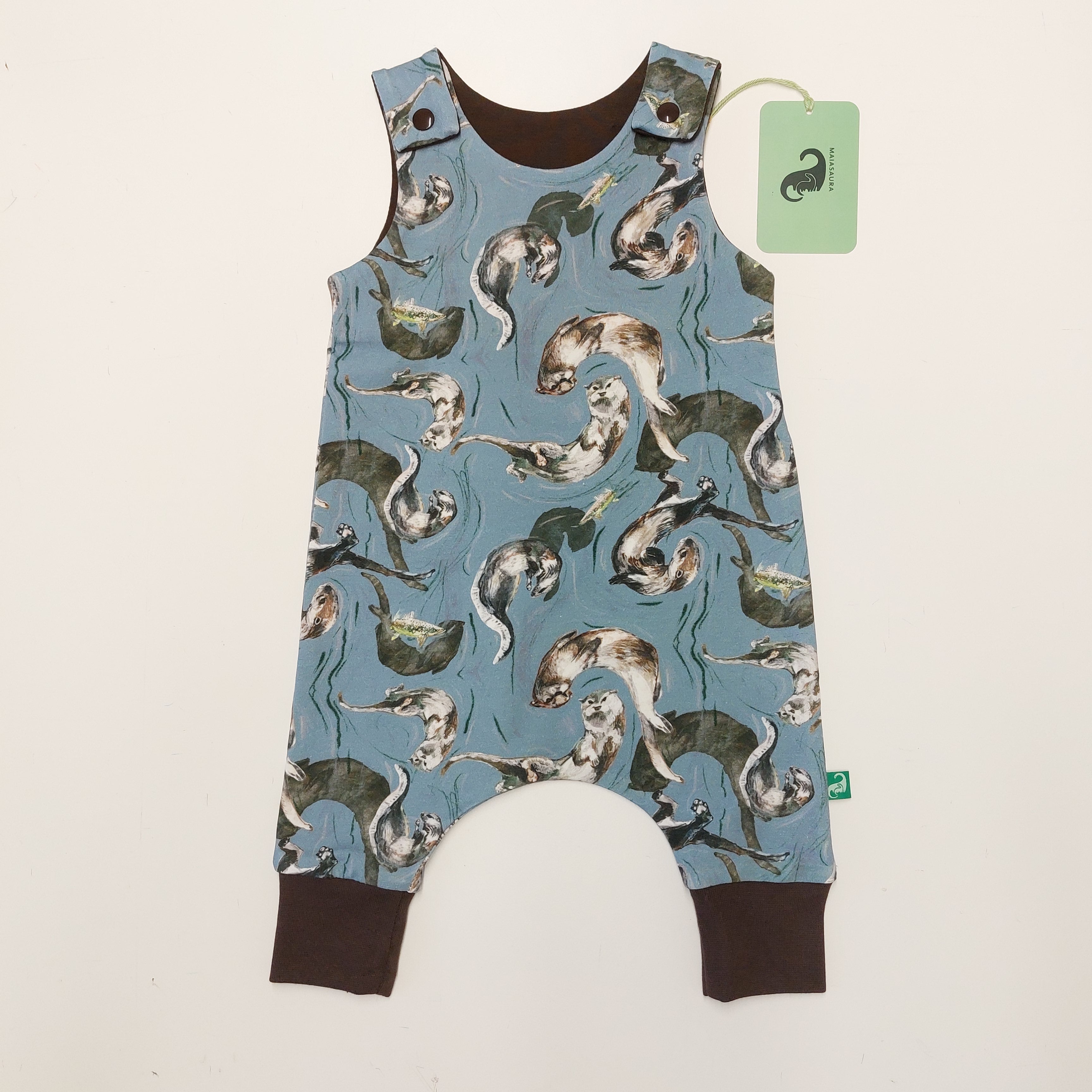 Pebble Dance - Otters – Maiasaura